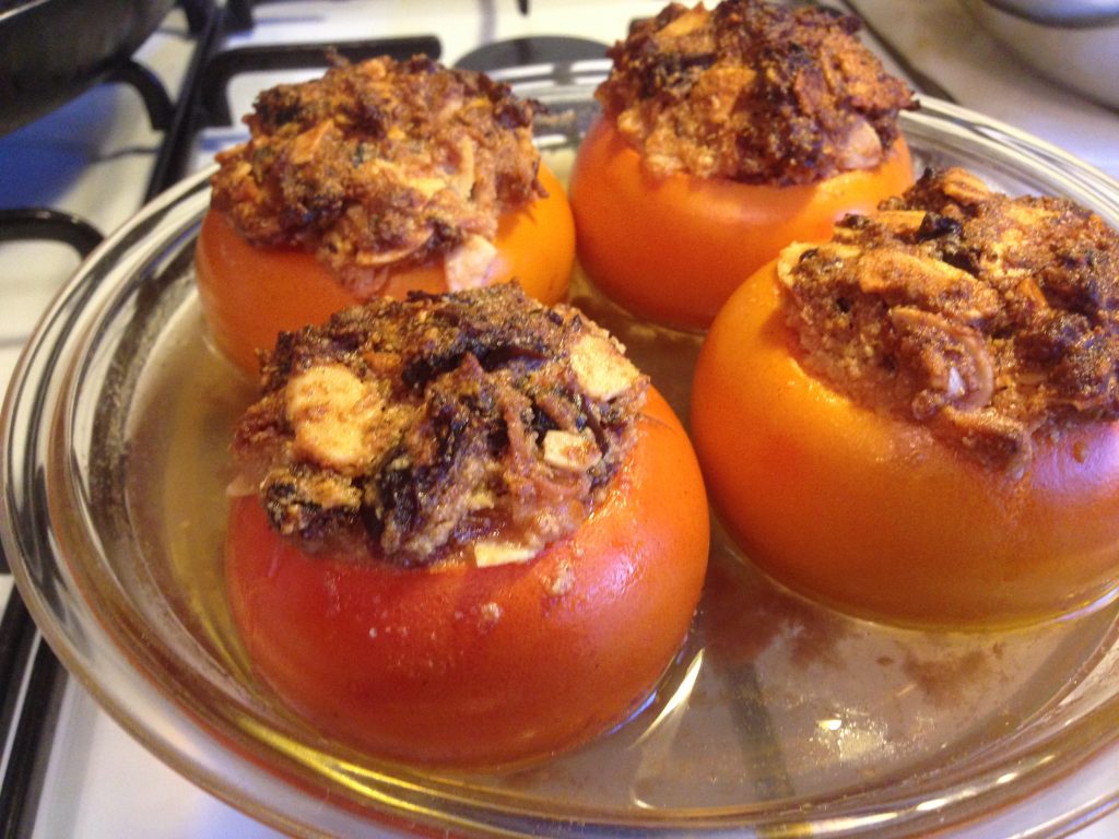 Baked Persimmons with Crumble Topping – Cauldrons and Cupcakes